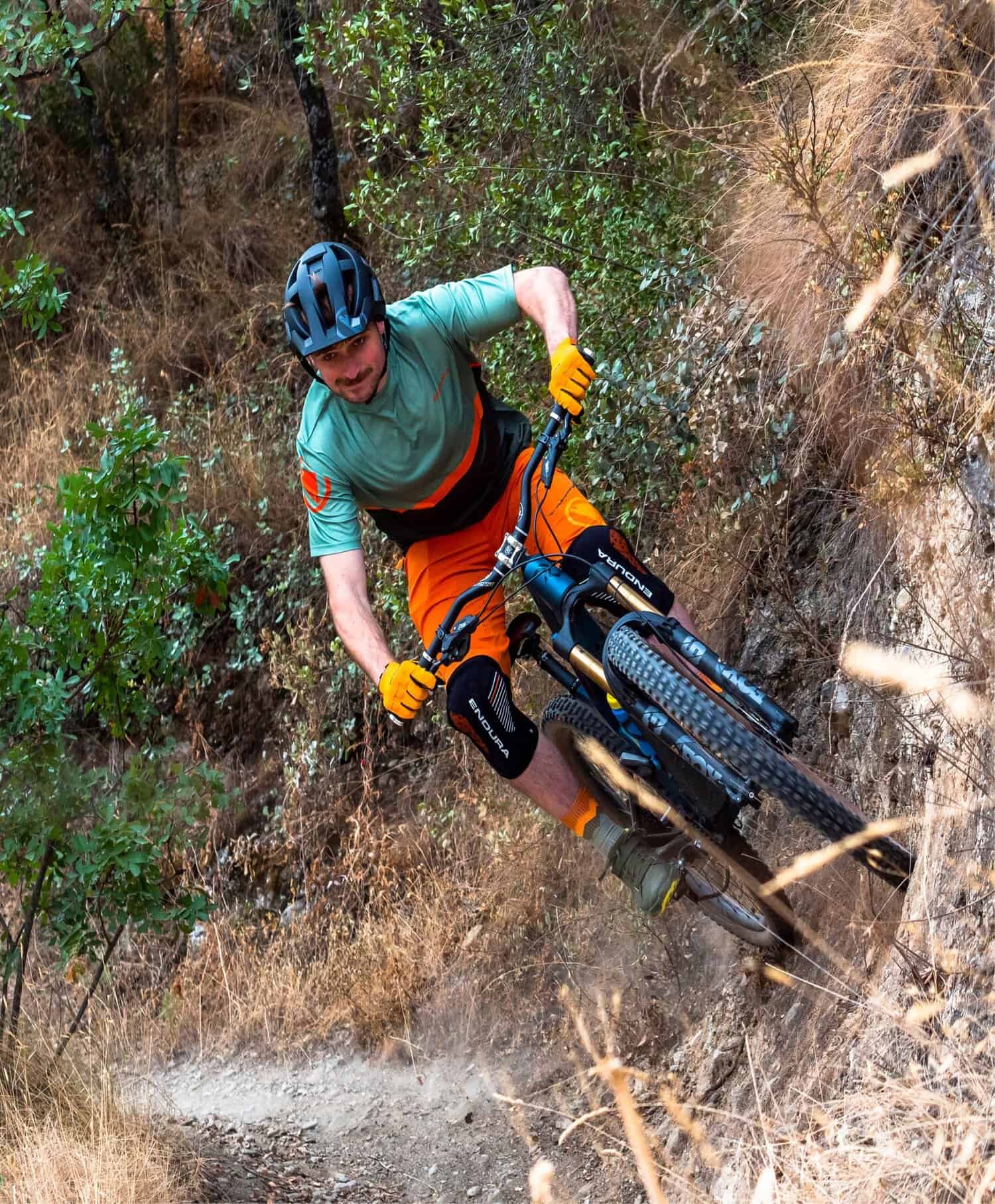 Protections: Endura launches the MT500 D3O | 365mountain bikes